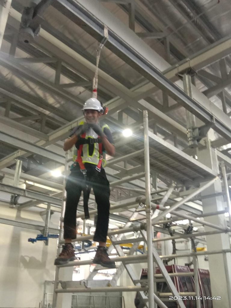Working at Heights HRD Certified Safety Training - Leading Quantum ...